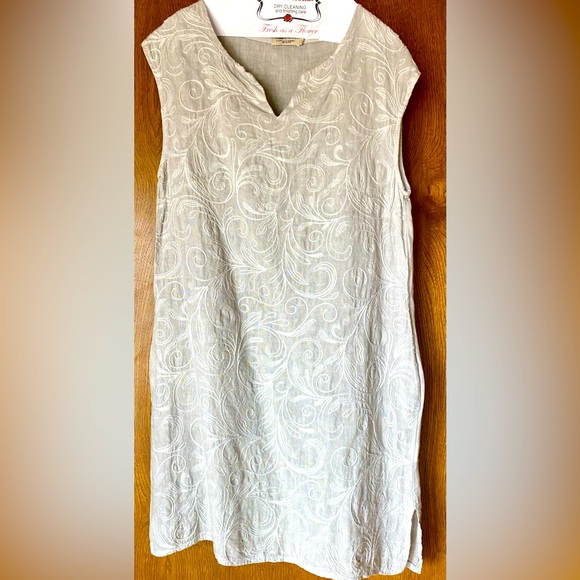 Lungo L’Arno | Dresses | Lungo Larno Beautiful Pale Grey Linen Dress ...